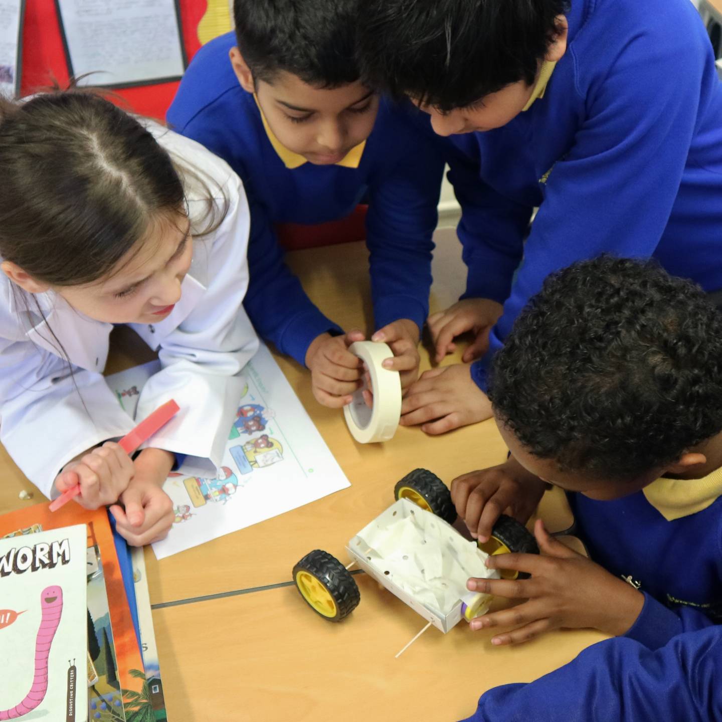 Science Day - Devonshire Hill Nursery and Primary School